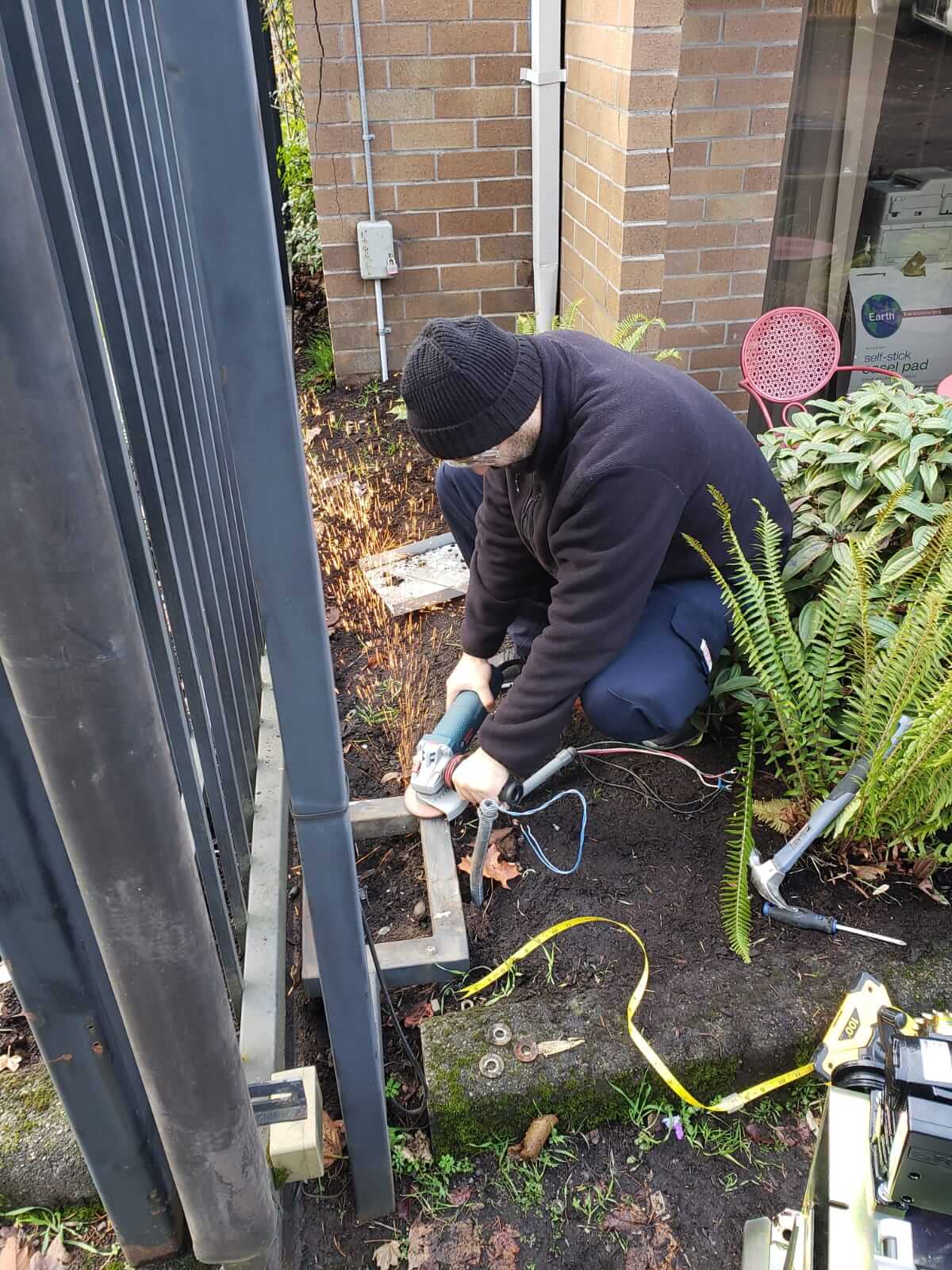 24-Hour Emergency Electric Gate Repair Service - Fast & Reliable Solutions